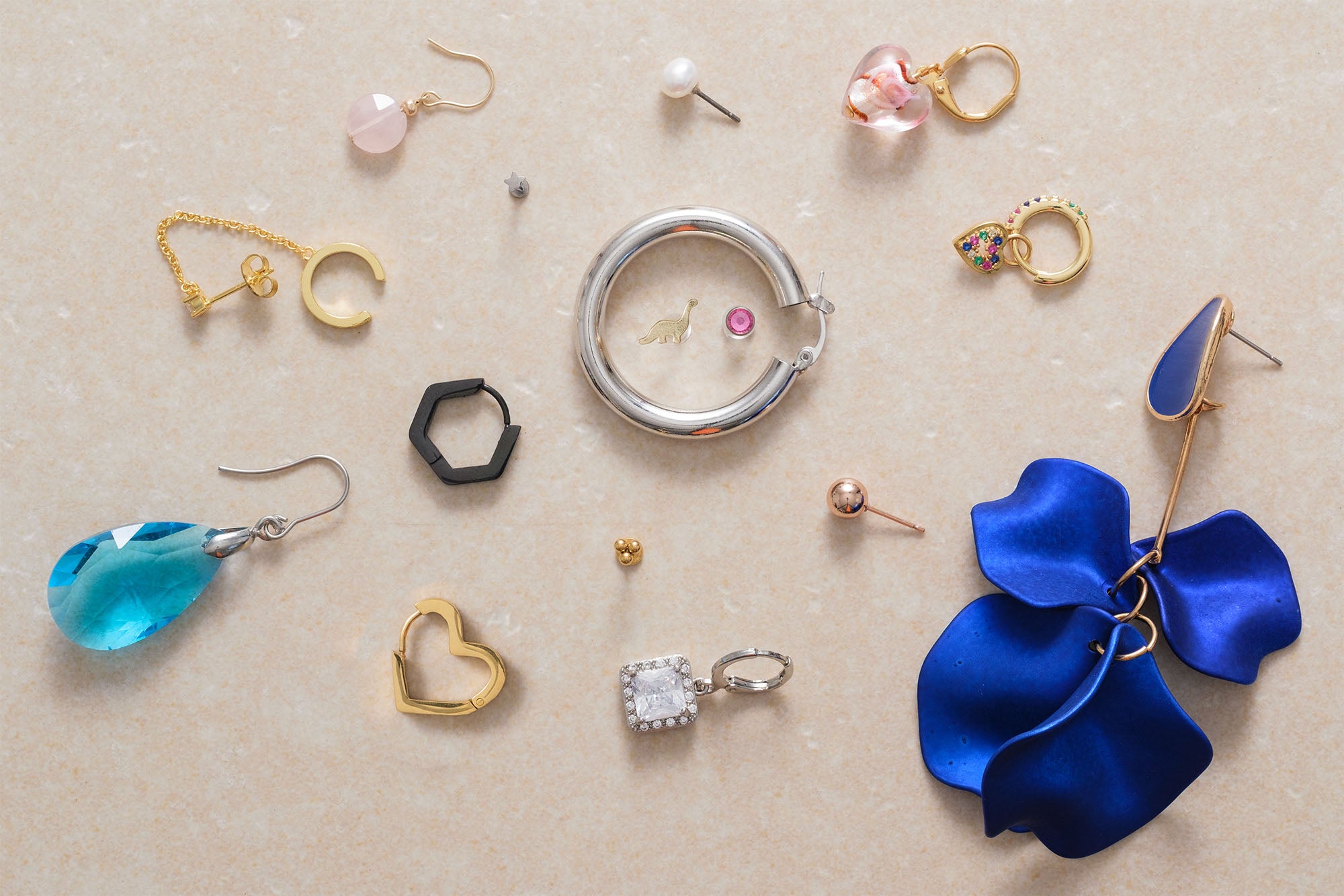 Do You Have An Earring Allergy? Signs, Symptoms and Solutions – Simply ...